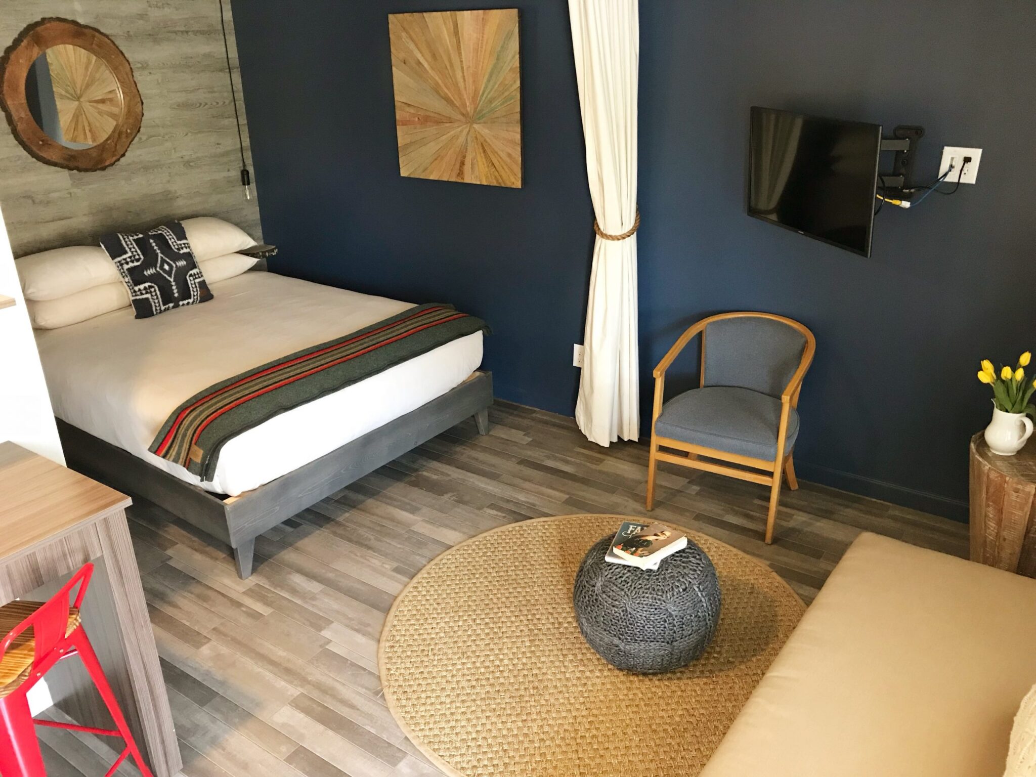 Check Out Our Canopy Deluxe Rooms in Falmouth | Treehouse Lodge