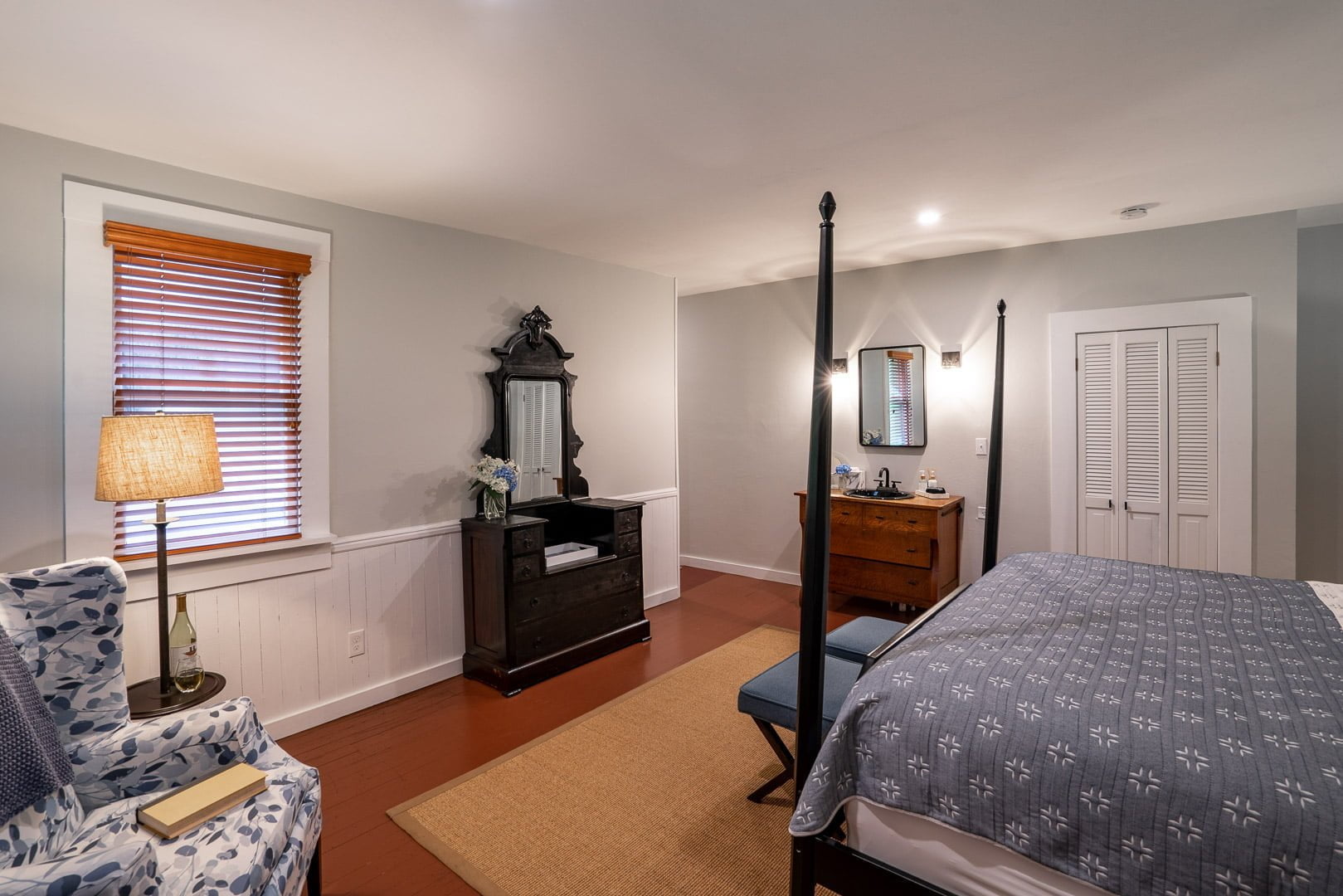 Vineyard Room - Beechwood Inn