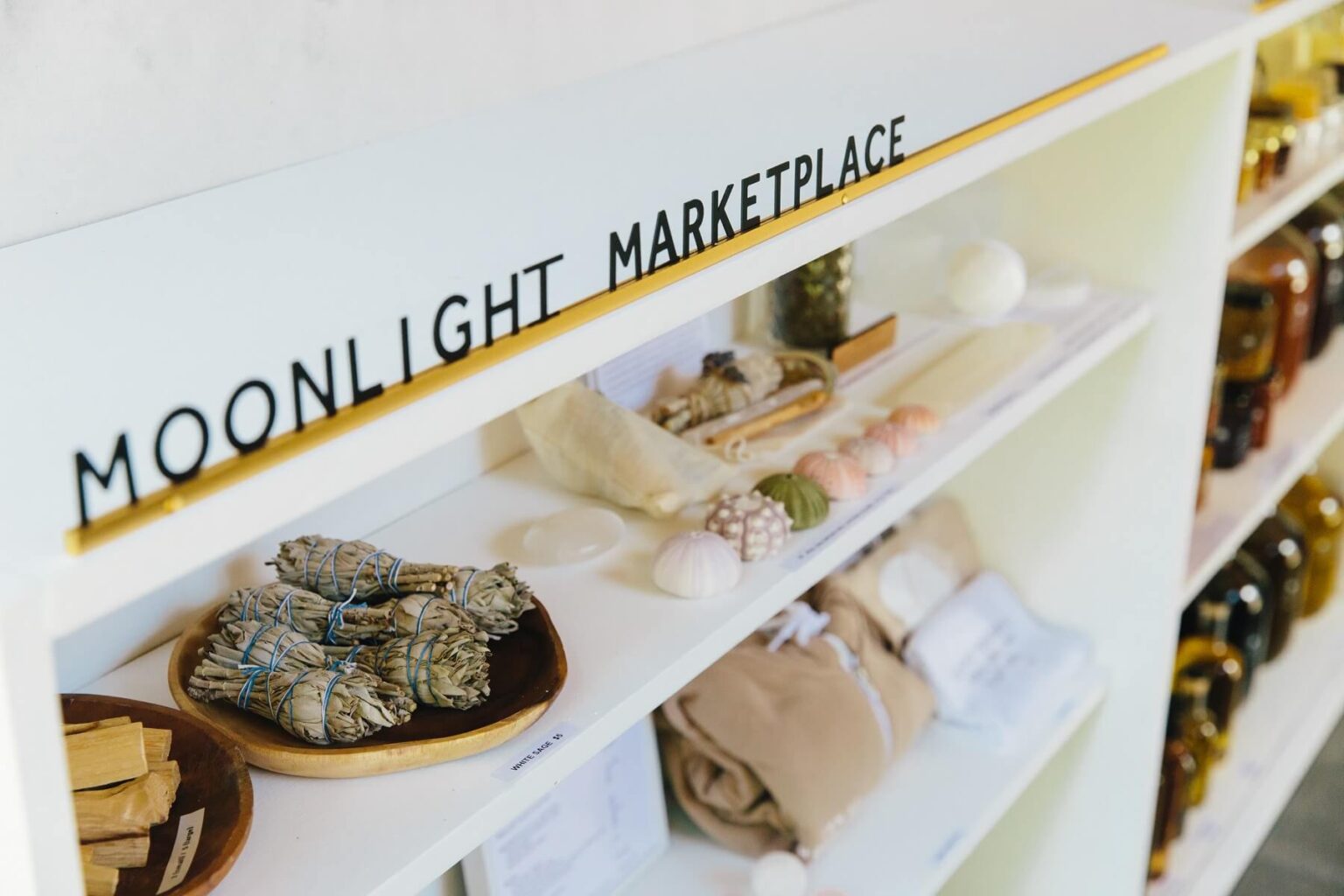 MOONLIGHT Market - Inn at Moonlight Beach