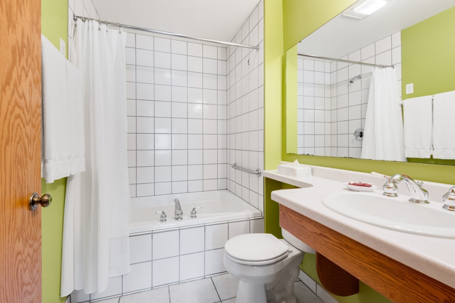 King & Queen Suite, Partial Harbor View (2nd Floor Only) | Room #201 ...