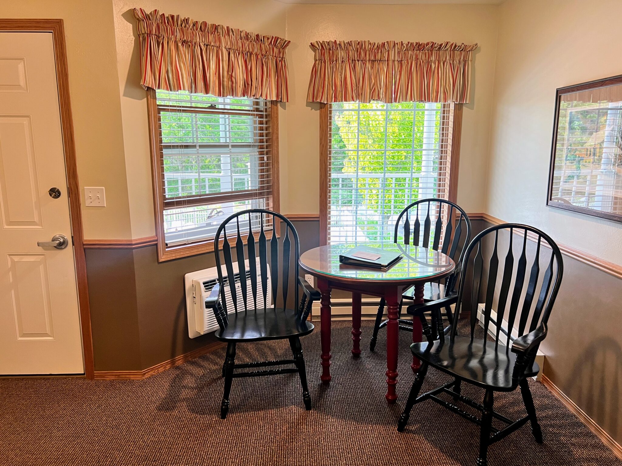 King Suite, Partial Harbor View (2nd Floor Only) - Bay Breeze Resort