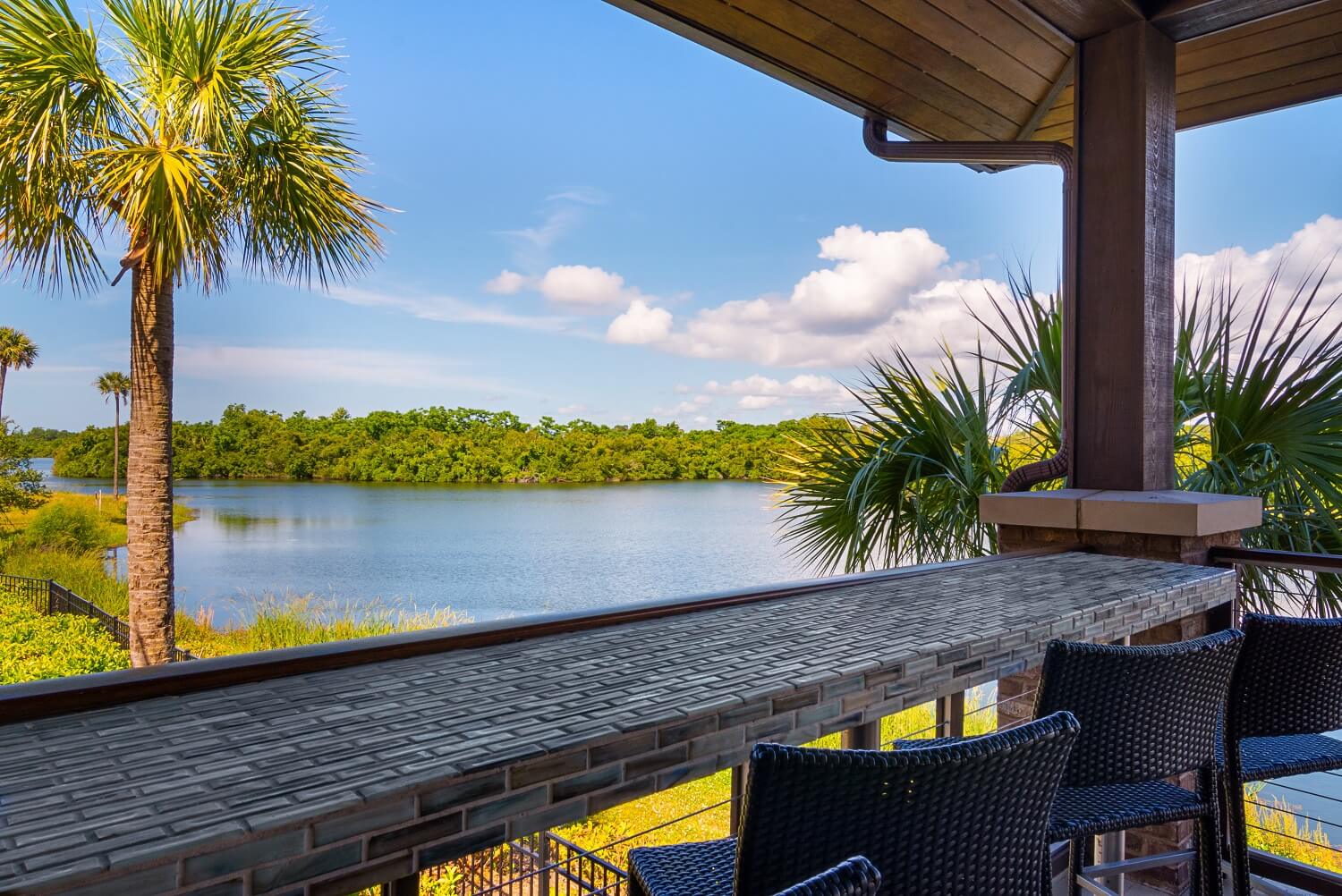 Grab a Bite at the Southern Porch + Cabana! | The Andell Inn