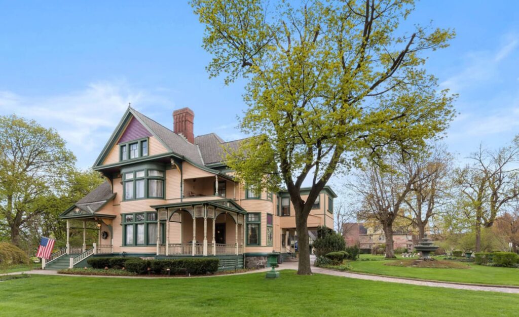 Indiana Bed and Breakfast | Our History | The Oliver Inn Bed & Breakfast