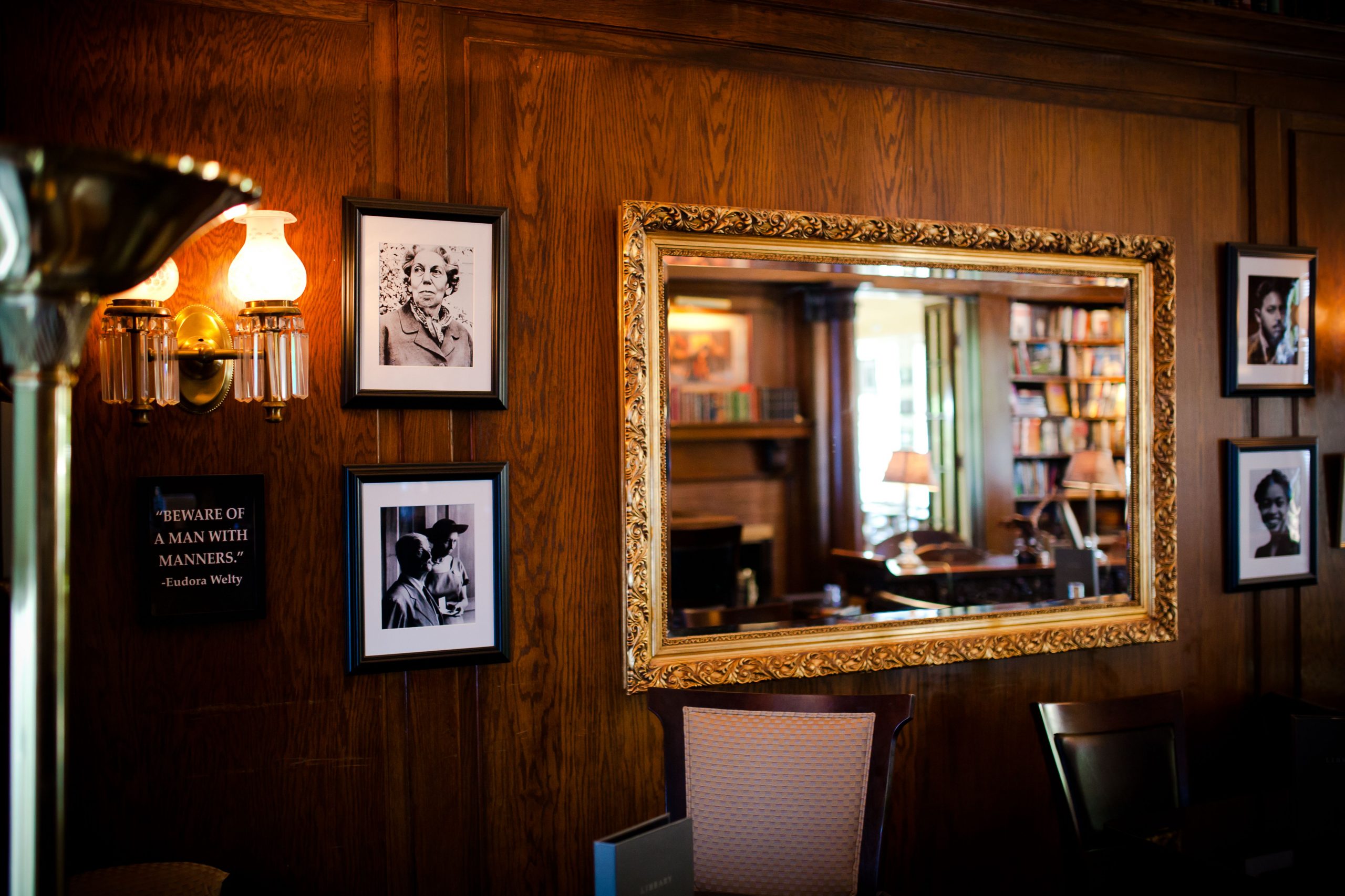 Restaurants & Lounge in Jackson, MS. Historic Fairview Inn