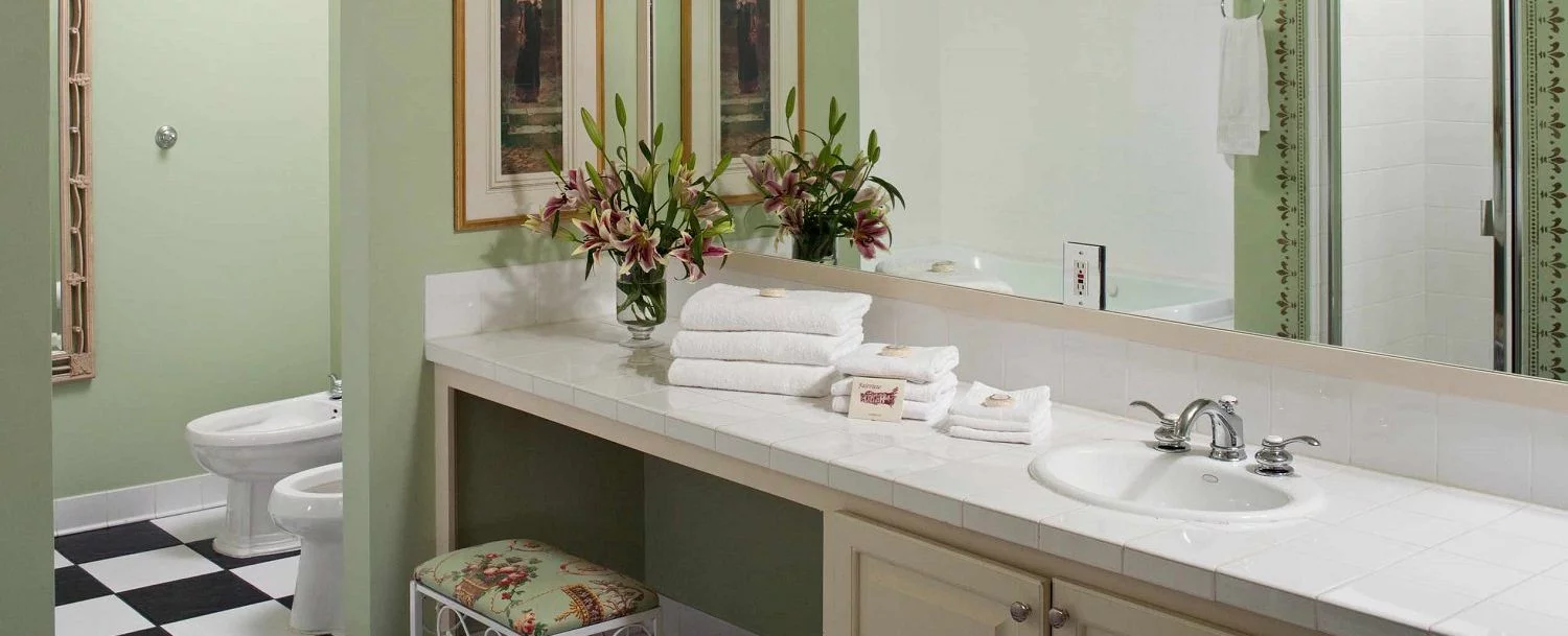 French Suite - Fairview Inn