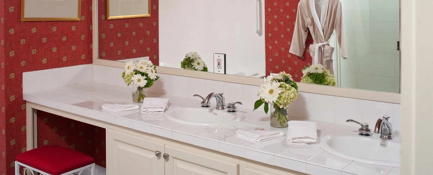 English Suite - Fairview Inn