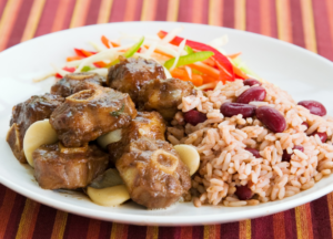 What to Eat in Roatan: Must-Try Island Food & Drinks