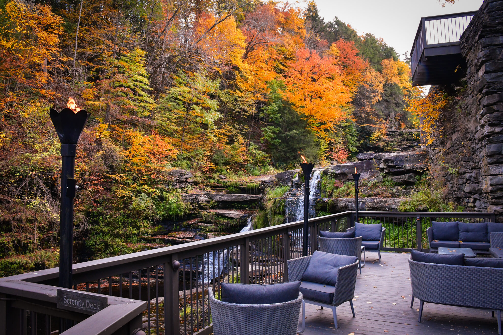 Contemporary Hotel in Pocono Mountains | Hotel in Hawley PA | Ledges Hotel