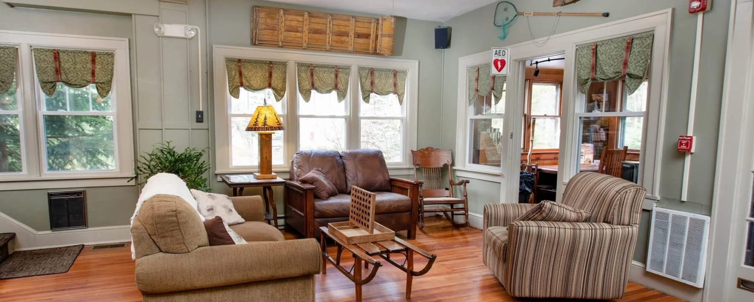 Mountaintop Lodge at Lake Naomi | Bed & Breakfast in the Poconos