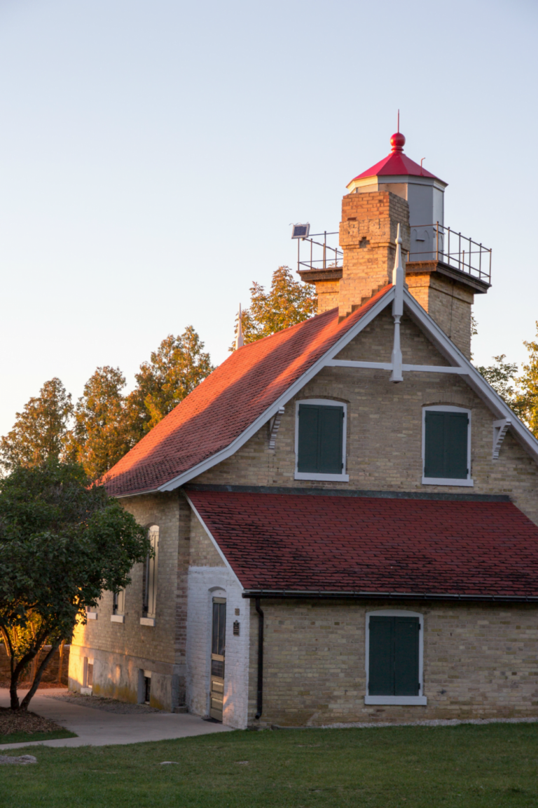 7 Door County Lighthouses You Must See | The Ashbrooke Hotel